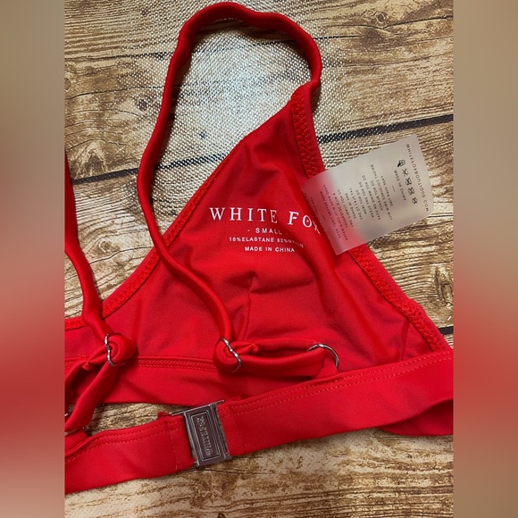 White Fox Boutique | Swim | Nwt White Fox Boutique Lescala Bikini Top ...